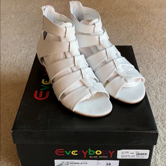 Everybody by BZ Moda | Shoes | White Leather Everybody Sandals | Poshmark